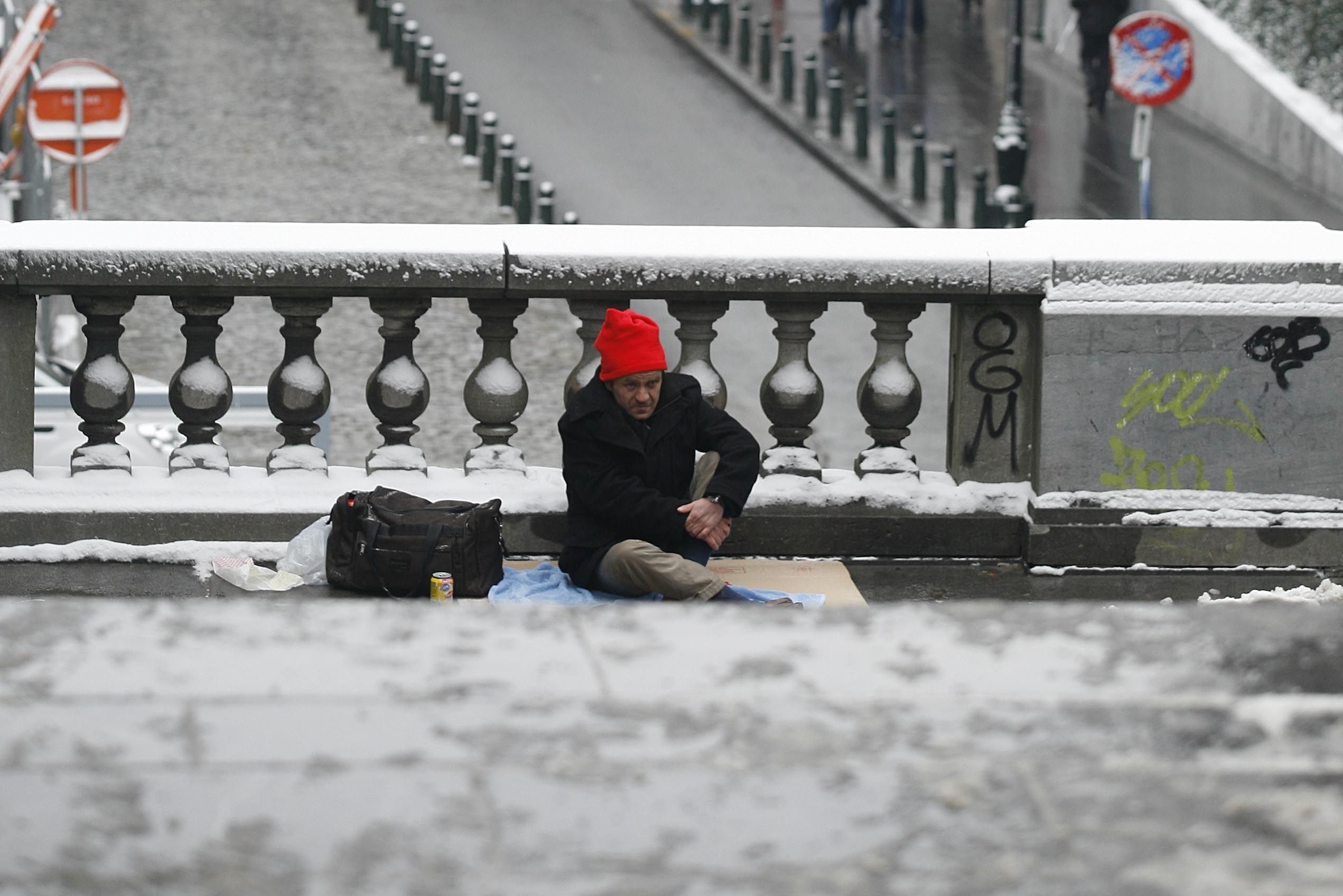 More shelter places for Brussels homeless as snow forecast this week ...