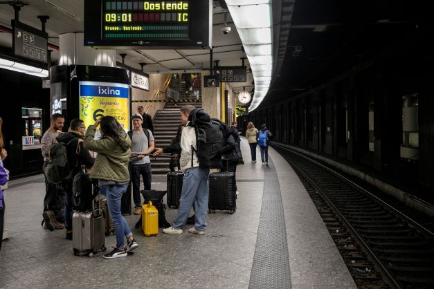 Unions plan another train strike on 29 November | The Bulletin