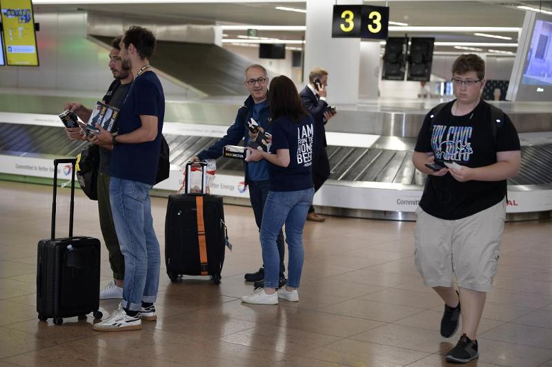 Aircraft taking off from Brussels Airport without all luggage on board ...