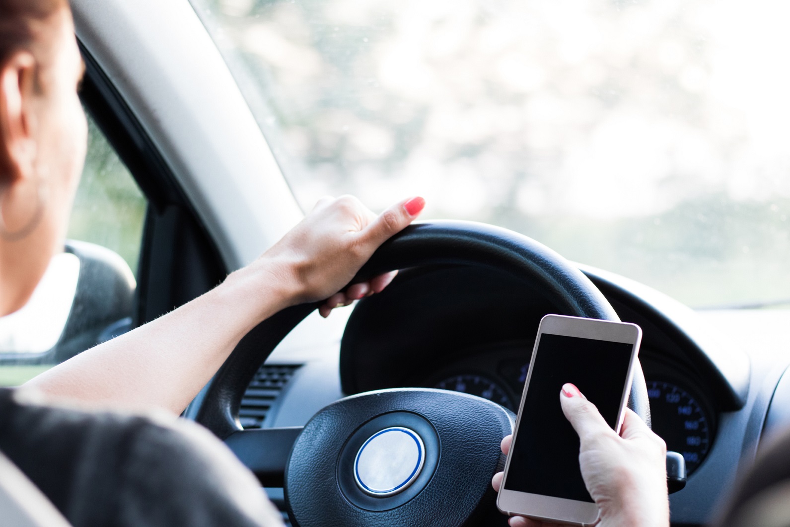 Smart cameras to detect mobile phone use while driving | The Bulletin