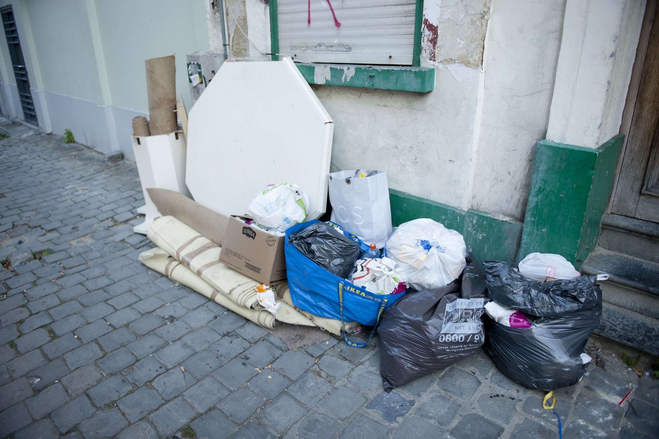 30 fines a day for illegal dumping in Brussels | The Bulletin