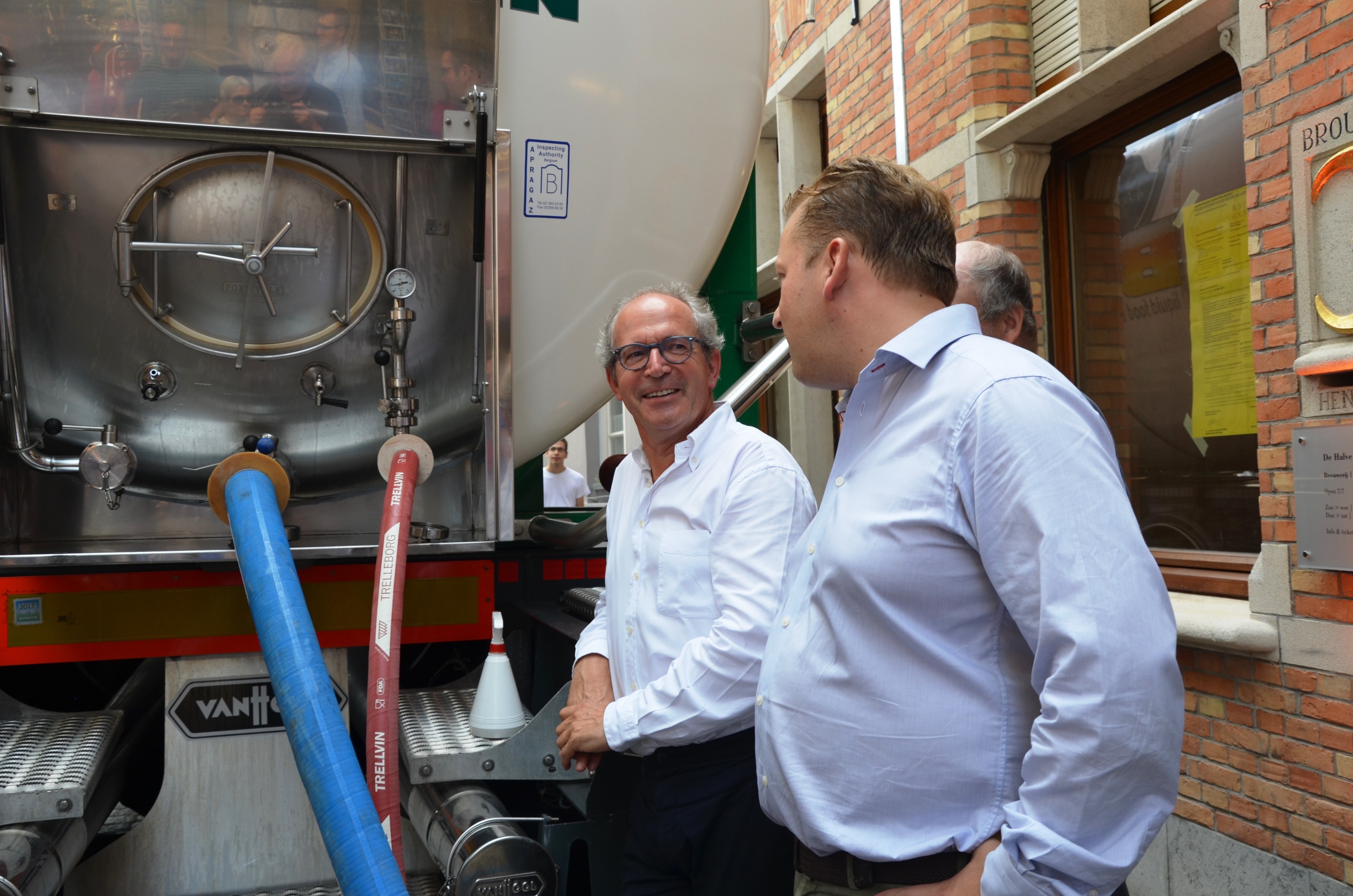 Long-awaited beer pipeline opens in Bruges | The Bulletin