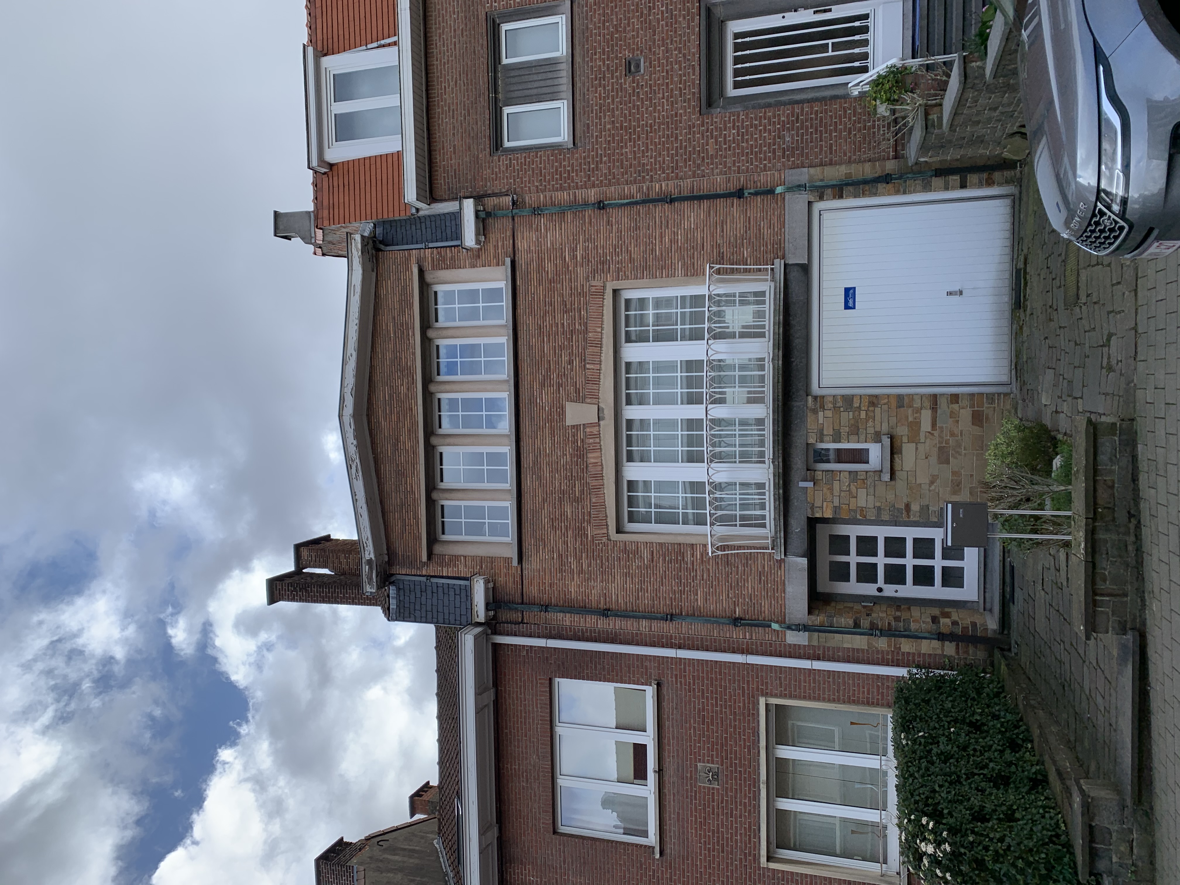 Very bright and fully refurbished house with 5 bedrooms and garden ...