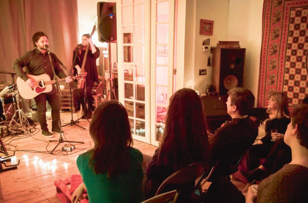 The rise of living room concerts and exhibitions in Brussels | The Bulletin